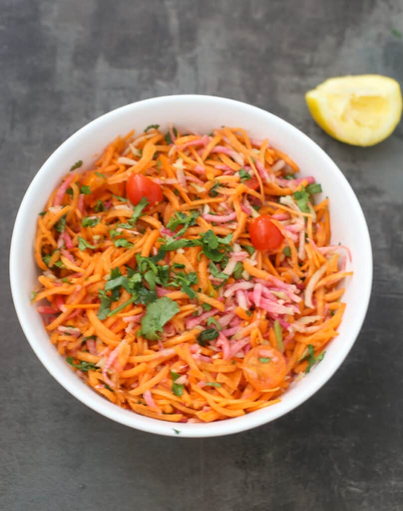 Digestive Radish, Carrot, Ginger salad with Tomatoes - Traffic Light Cook